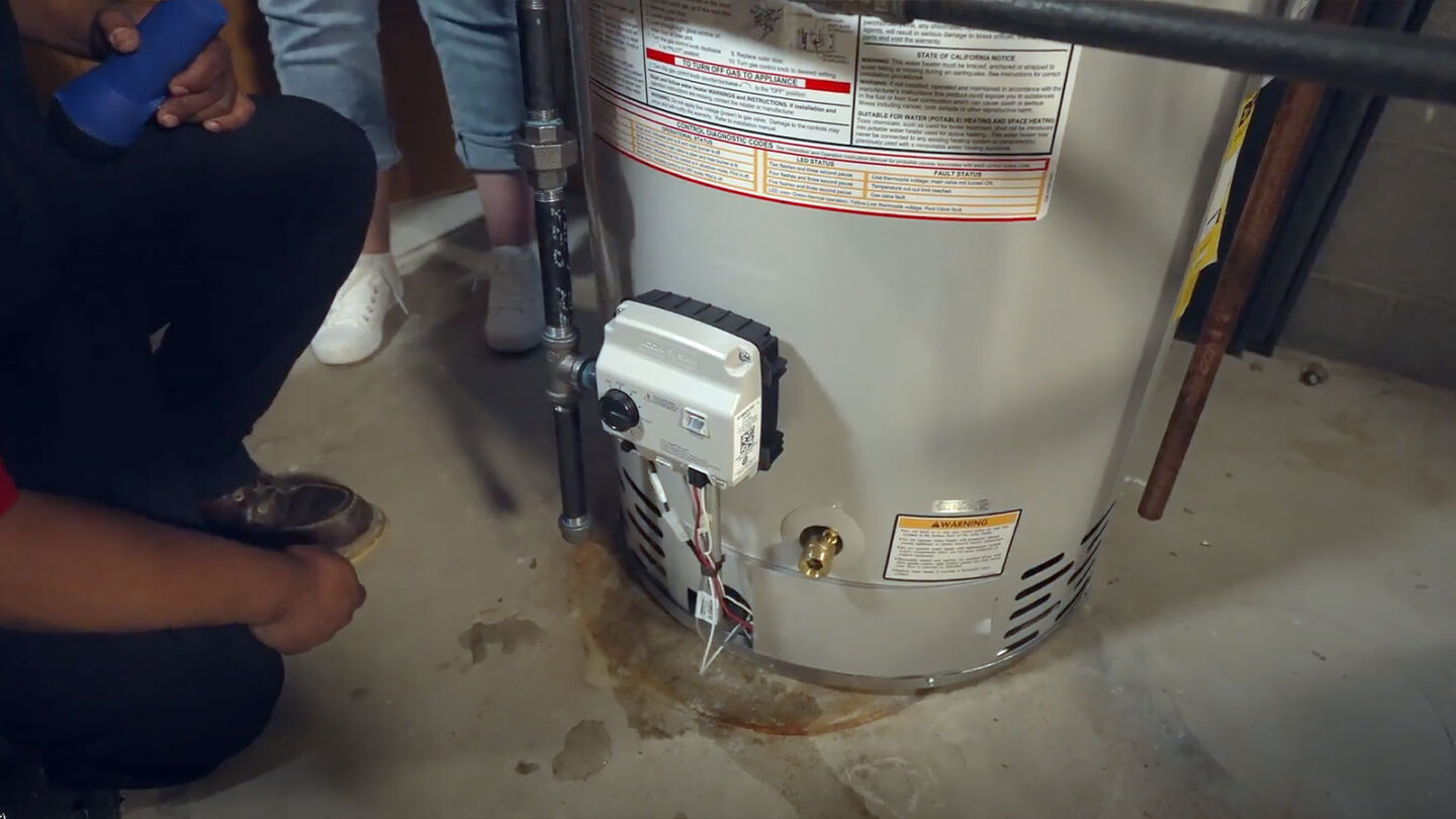 Understanding Electric Water Heater Elements King Heating And Cooling 1228